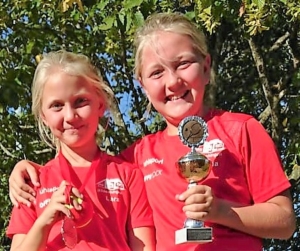 Lara und Anna Bässler - TC Bildechingen e.V.